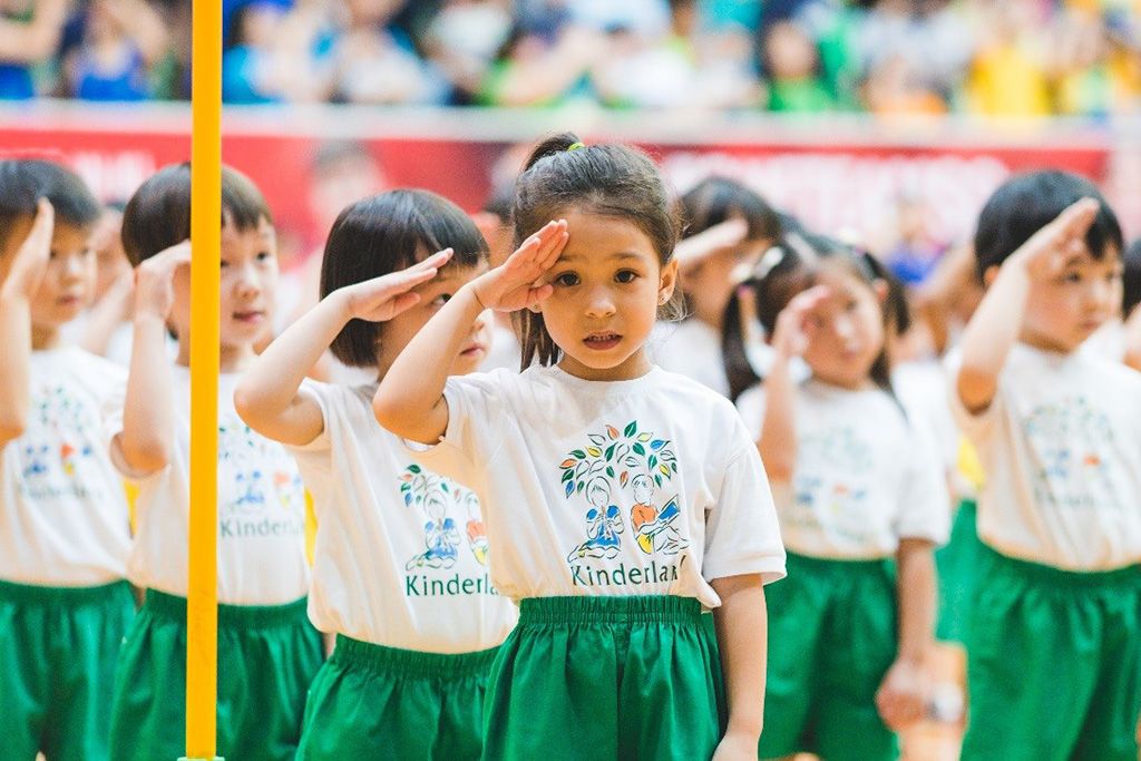 700 Preschoolers Gather to Salute National Servicemen at Largest ...